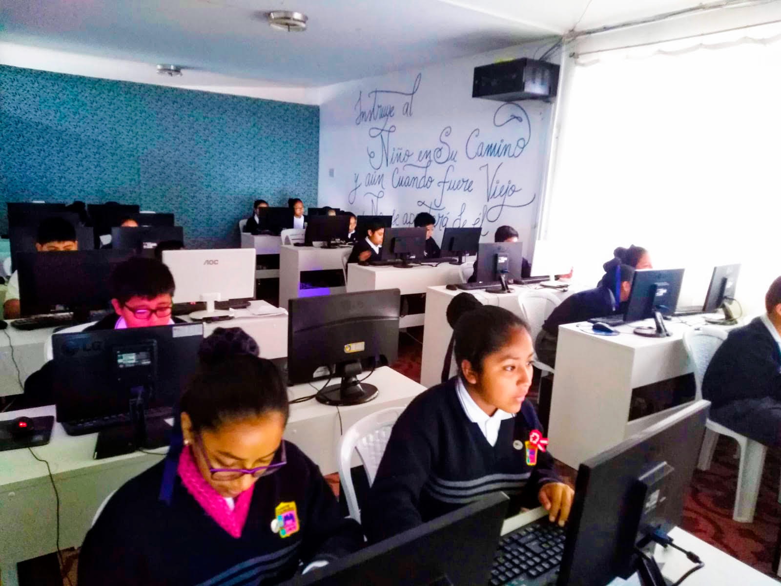 CUBICOL - MATER ADMIRABILIS